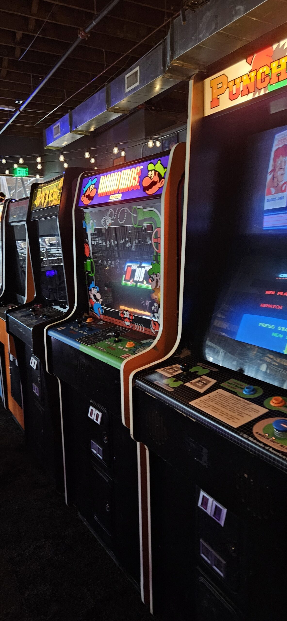 Retro arcade, Starcade, brings vibrancy to Keg and Case | Community ...